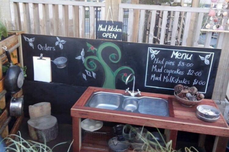 12 ingredients for creating the ultimate mud kitchen