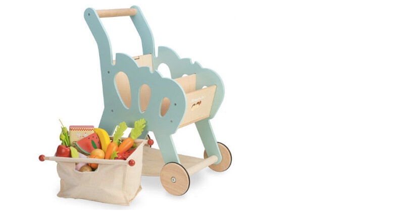 Le Toy Van Honeybake wooden shopping trolley | Mum's Grapevine