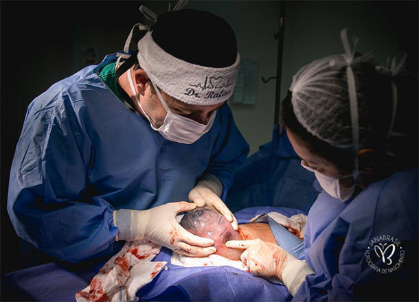 Birth Story: En Caul C-Section Birth Caught on Camera