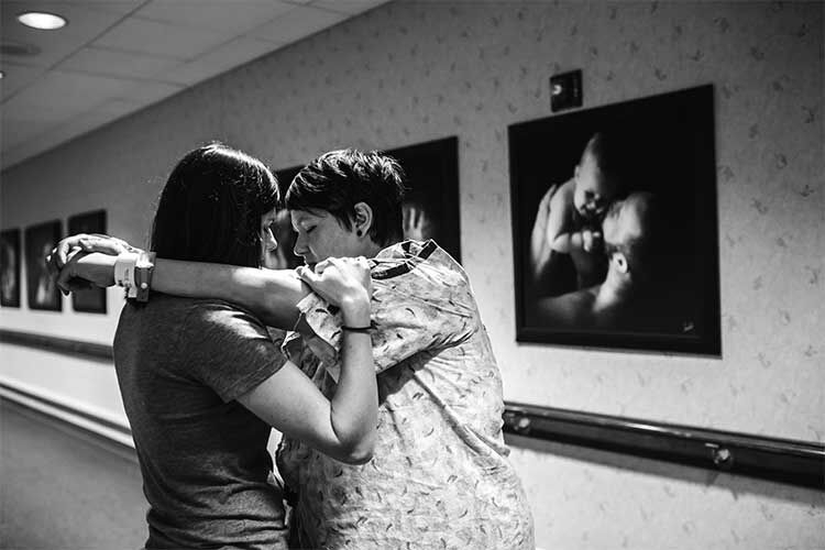 Breathtaking birth photos featuring LGBTQ parents