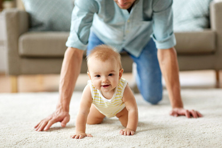 When Do Babies Crawl? Milestones & Tips