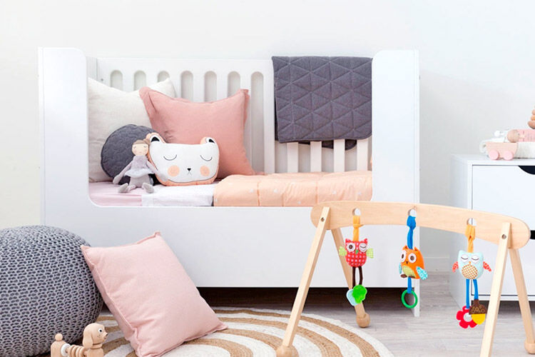 9 Convertible Cots Mums Recommend