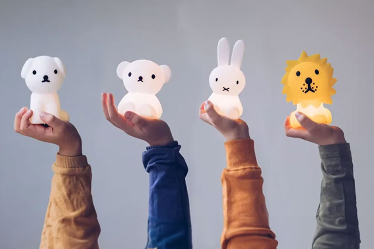 18 Kids’ Night Lights Mums Recommend