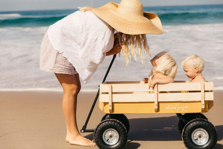 12 reliable beach trolleys and wagons for summer | Mum's Grapevine