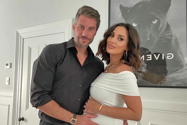 Snez & Sam Wood's pregnancy & baby journey